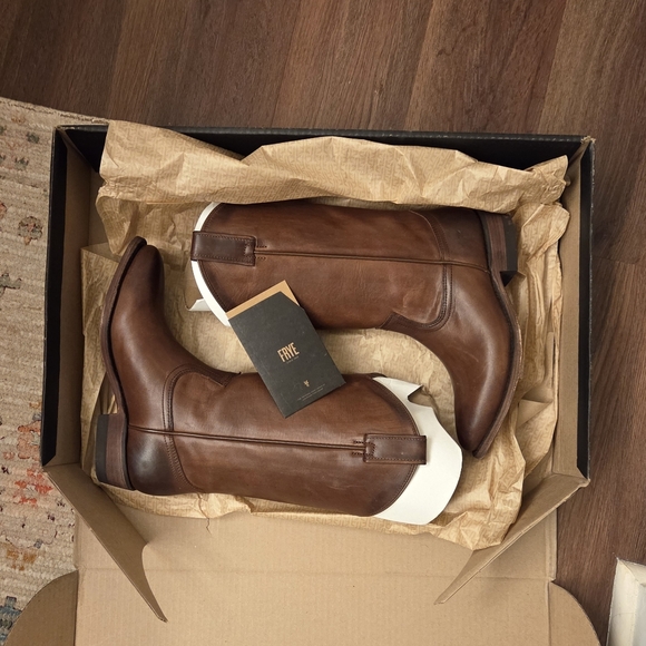 Frye | Shoes | New Inbox Frye Billy Pull On Boots | Poshmark